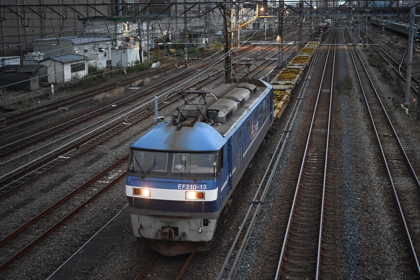 70レ EF210-13: 鶴見付近貨物列車見たまま情報